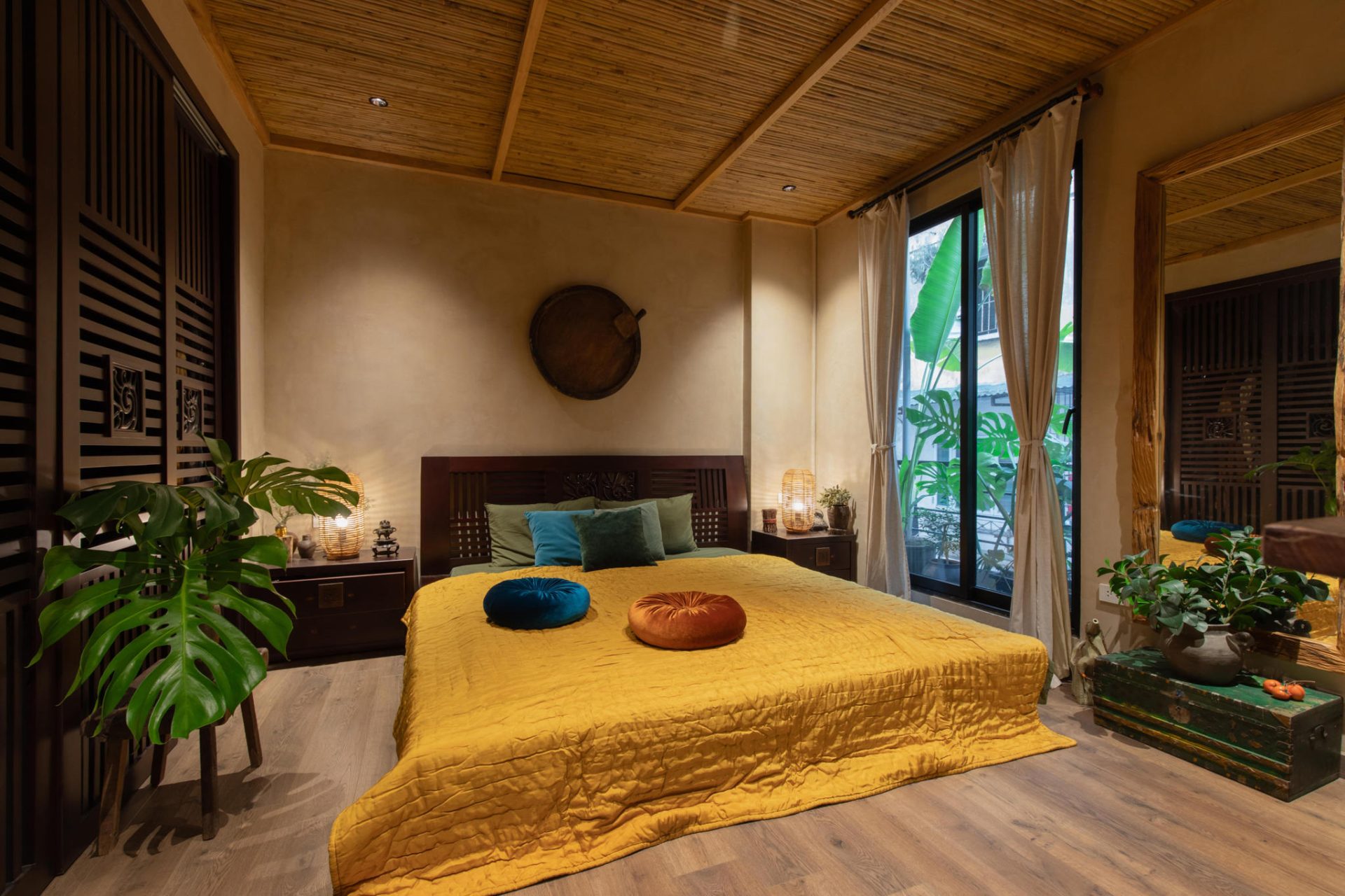 The North Vietnam countryside home inside the city by DTI Design ...