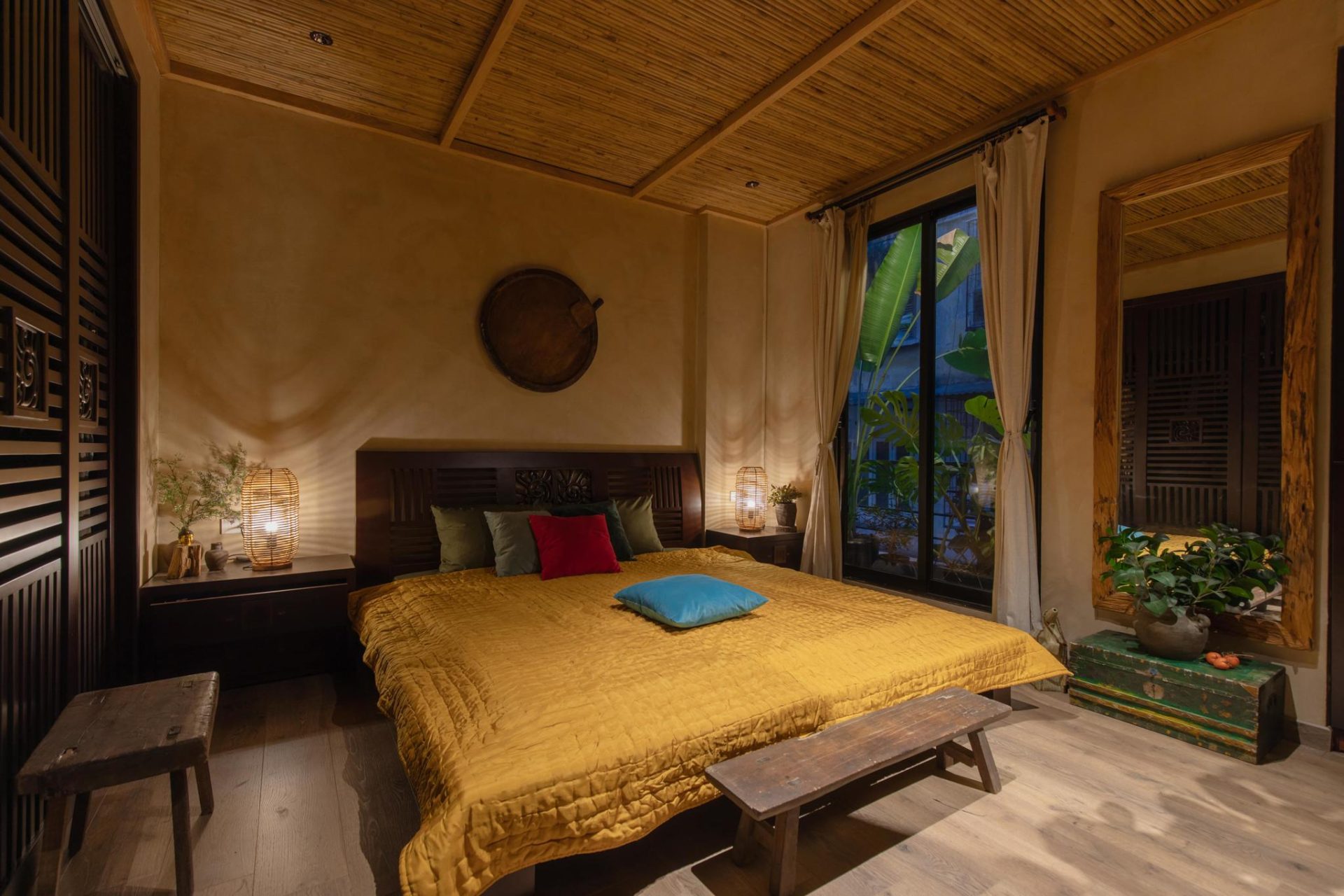 The North Vietnam countryside home inside the city by DTI Design ...