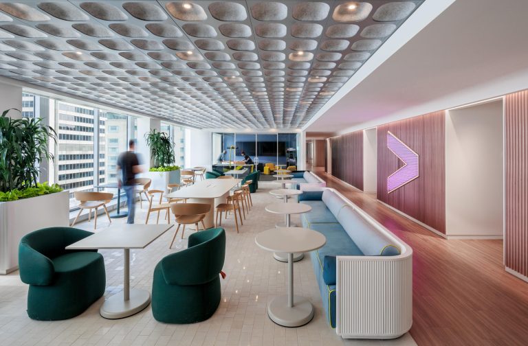 Accenture Montreal Office: A Balance of Innovative Local Identity and ...