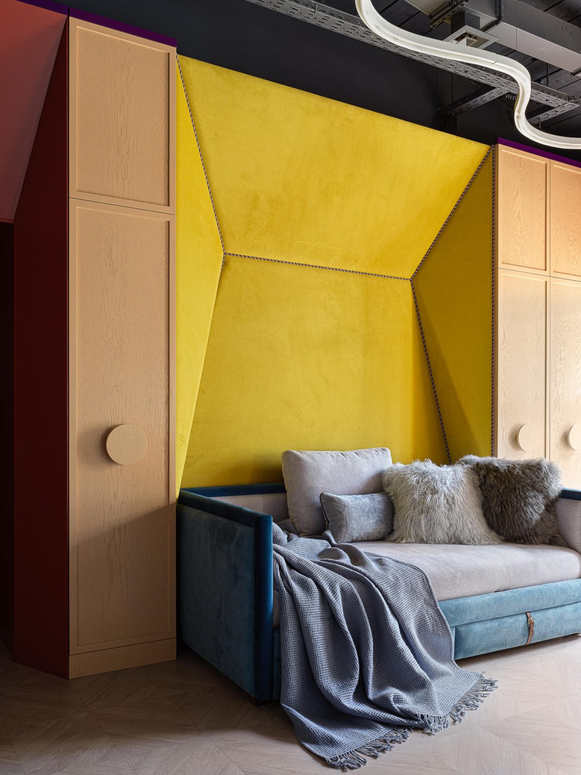 Planeta Design Showroom by QuatroBase Studio - Interior Design - Inspiration