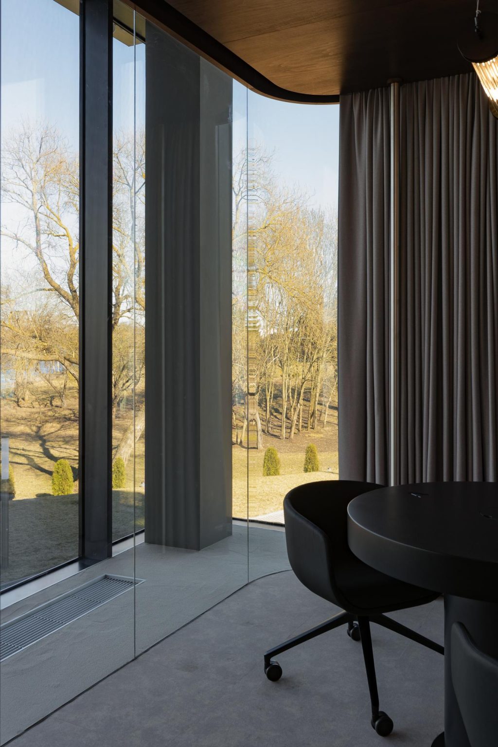 Alfa Bank Office Interior by ZROBIM architects - Interior Design ...