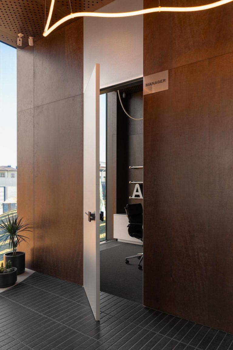 Alfa Bank Office Interior by ZROBIM architects - Interior Design ...