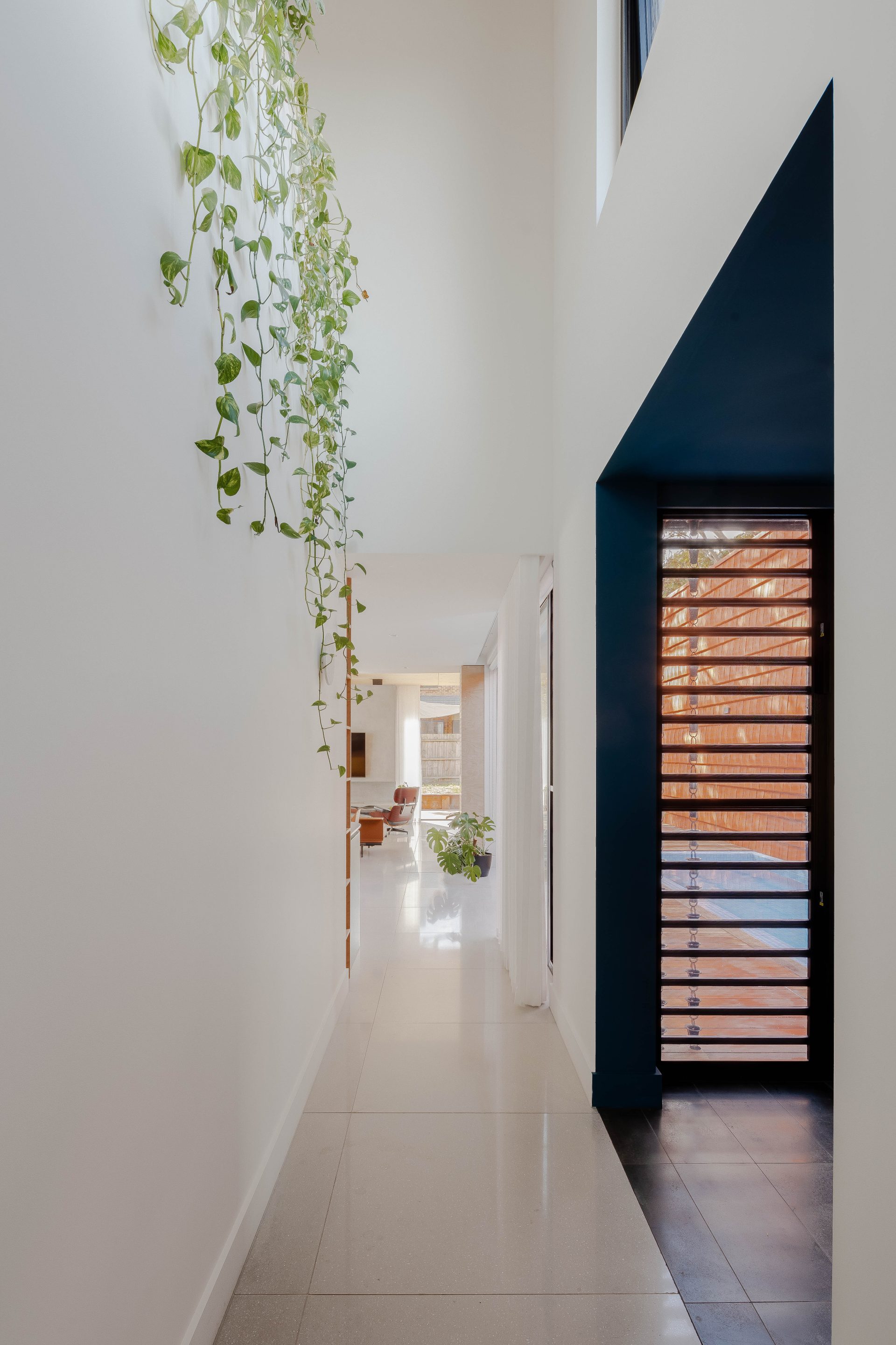 Mahogany House Intergenerational Home by R ARCHITECTURE - Interior ...