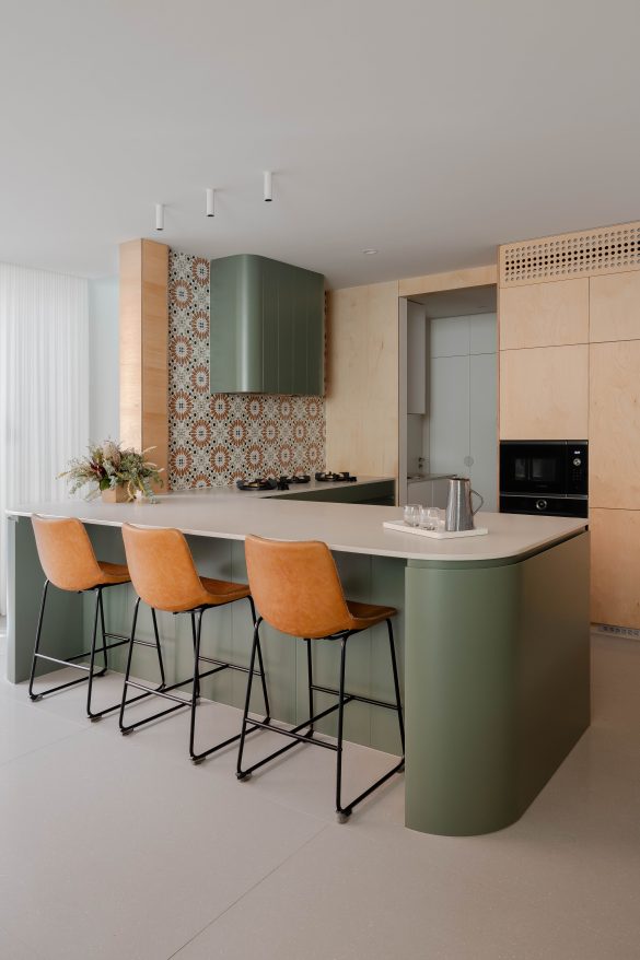 Mahogany House Intergenerational Home by R ARCHITECTURE - Interior ...